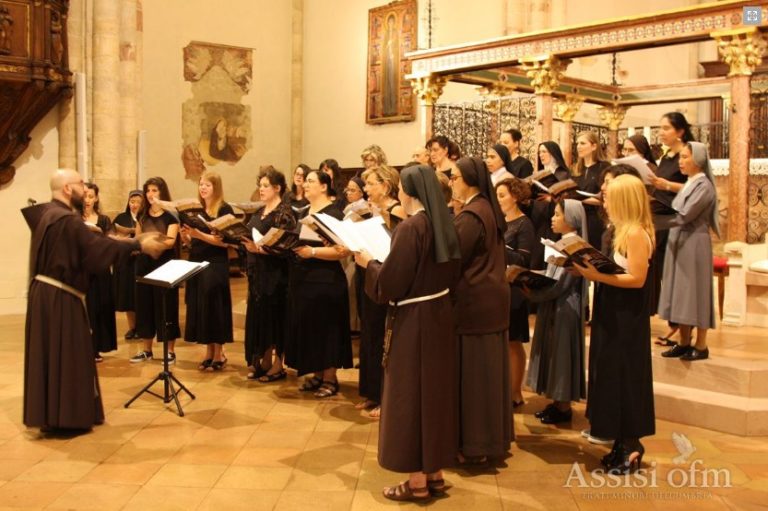 Concerto di canto gregoriano 2017 – Basilica di Santa Chiara in Assisi Concerto di canto gregoriano 2017 – Basilica di Santa Chiara in Assisi
